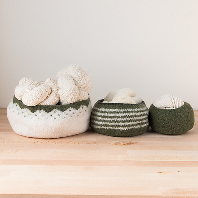 Ravelry: Felted Bowls pattern by Emily Kintigh