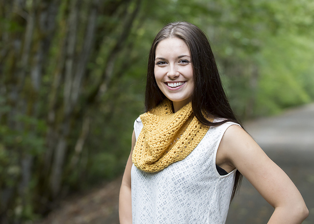 Ravelry: Meskill Cowl pattern by Katy Petersen
