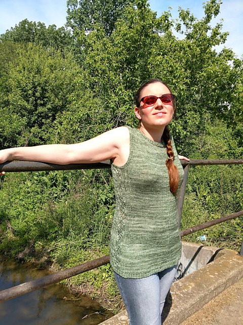 Ravelry: Elana Tank pattern by Alexis Di Gregorio