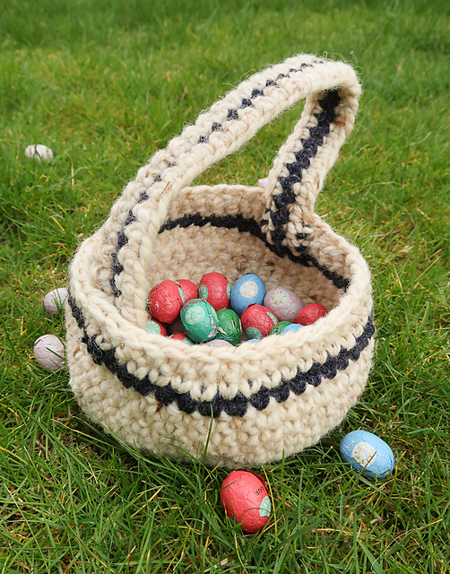 Ravelry: Easter Basket pattern by Knitting with Chopsticks
