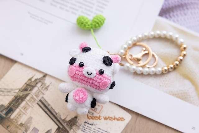 Ravelry: Bud Family– Cow pattern by Kaia Han