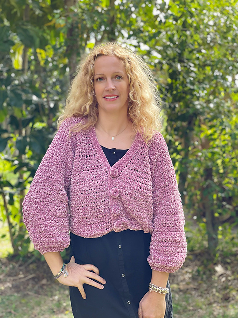 Ravelry: Oversized Cropped Cardigan pattern by Kai Lea