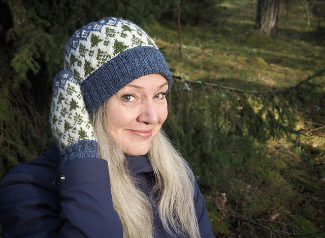 Ravelry: Heart of the Forest Hat pattern by Sofia Capelle