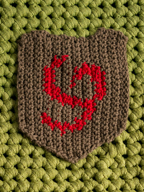Ravelry: Deku Shield Appliqué pattern by Karol Sofía