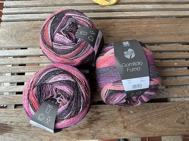Ravelry: Lana Grossa Gomitolo Fumo