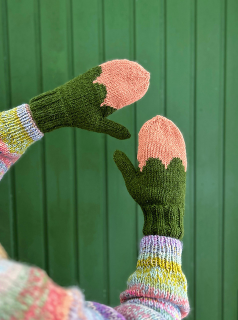 Ravelry: Muhku-Maisa -lapaset pattern by Anna Heino