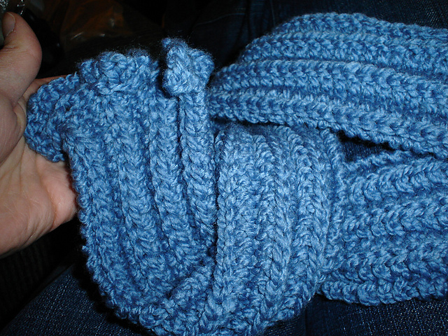 Ravelry: Ribs & Ruffles Scarf pattern by Nancy Kleiber