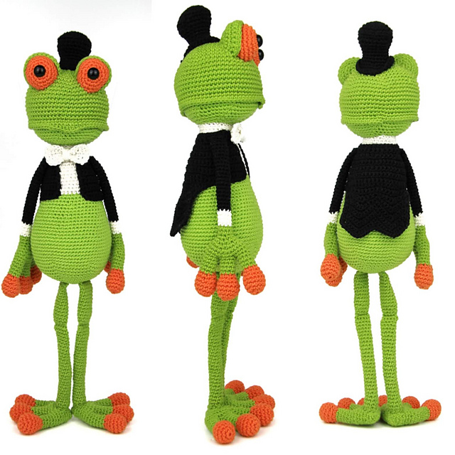Ravelry: Fergus the Frog pattern by Kate Duszysnki