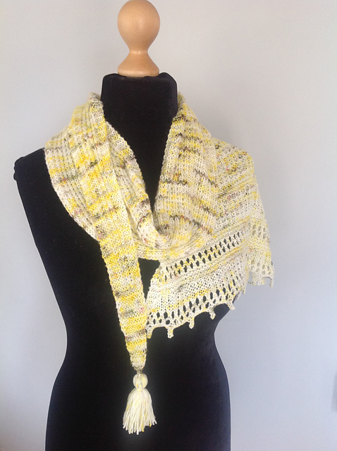 Ravelry: Casterly Shawl pattern by Kate Whiting Designs