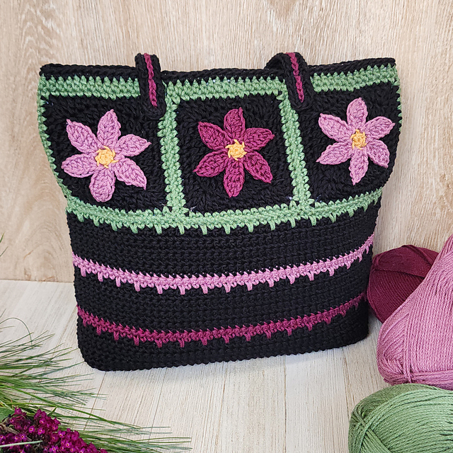 Ravelry: Star Flower Tote Bag pattern by Kathy Olivarez