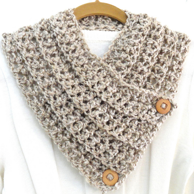 Ravelry: Ribbed Button Cowl and Beanie pattern by Kathy Olivarez