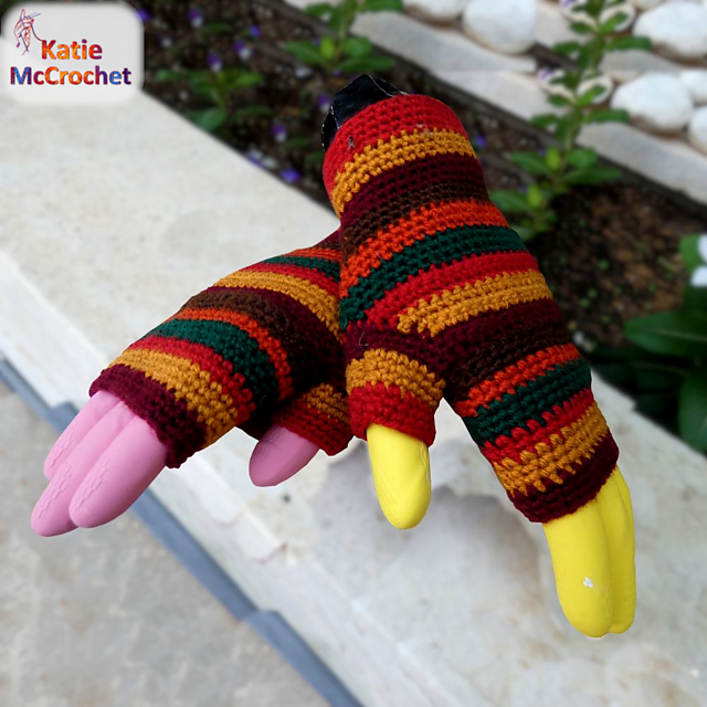 Ravelry: 6 Stripes Fingerless Gloves pattern by Katie McCrochet