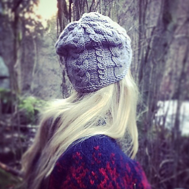 Ravelry: Siri's Braided Beanie pattern by Katrinine