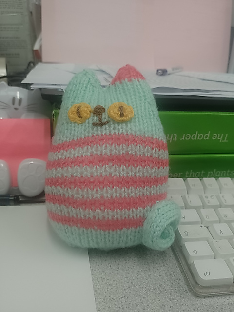 Ravelry: Quick Knitted Cats pattern by Lucinda Ganderton
