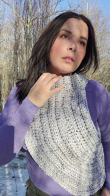 Ravelry: Luz De La Luna Vest pattern by Katy Jackson
