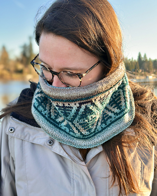 Ravelry: Forest Park Cowl pattern by Kay Hopkins