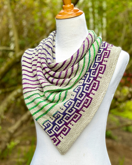 Ravelry: Rogue River Cowl pattern by Kay Hopkins