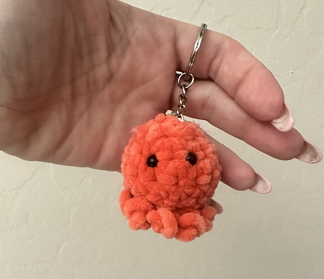 Ravelry: Baby octopus keychain pattern by K edmonson