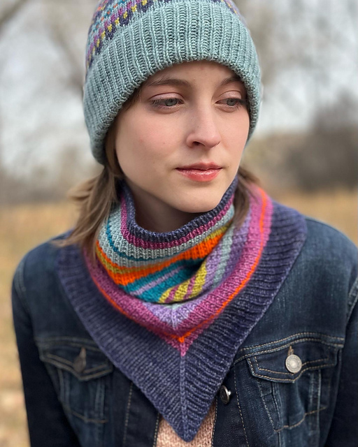 Ravelry: Winter Hours Cowl pattern by Kelly Fowler