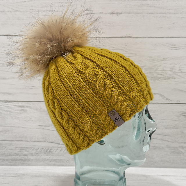 Ravelry: Center Stage Beanie (DK) pattern by Kelly Gaffney