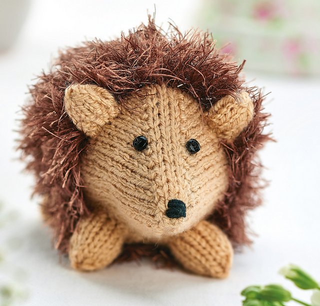 Ravelry: Hugo Hedgehog pattern by Ella Austin