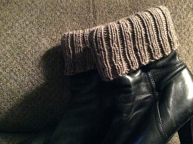 Ravelry: Khrissi's 2x2 Twisted Rib Boot Cuffs