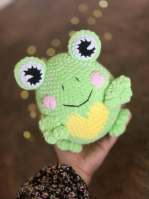 Ravelry: Jumbo Frog Squishy amigurumi pattern by Jelena Ohtina