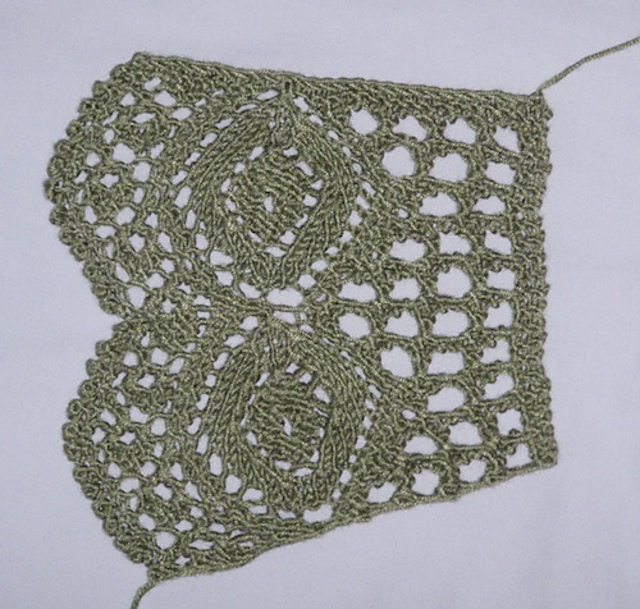Ravelry: 29 - Rose Border pattern by M. Hargrave