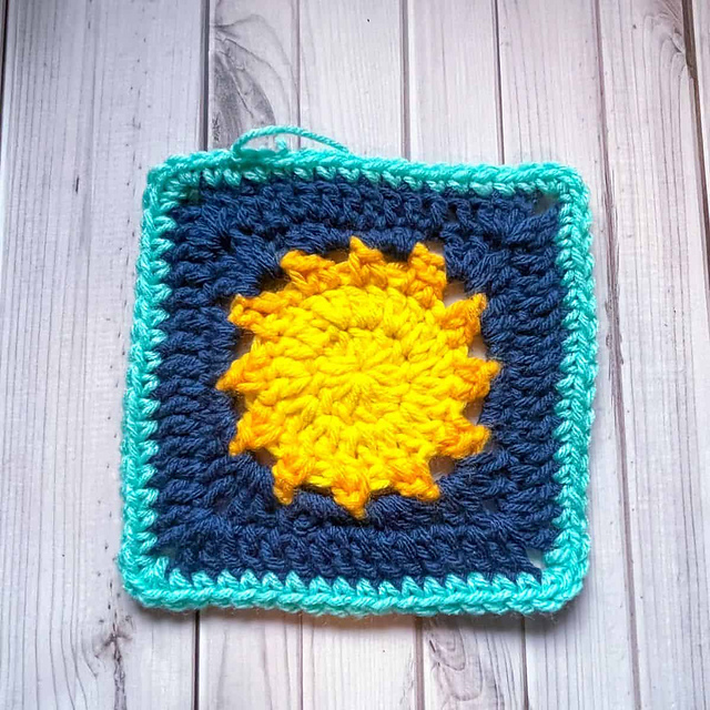 Ravelry: Sun Granny Square pattern by Kimberly Arenas/The Caffeinated Snail