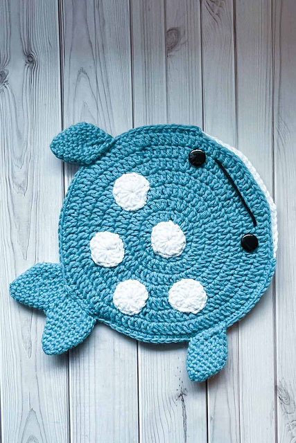 Ravelry: Whale Shark Bag pattern by Kimberly Arenas/The Caffeinated Snail