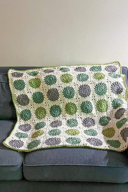 Ravelry: Starburst Square Baby Blanket pattern by Kimberly Arenas/The ...