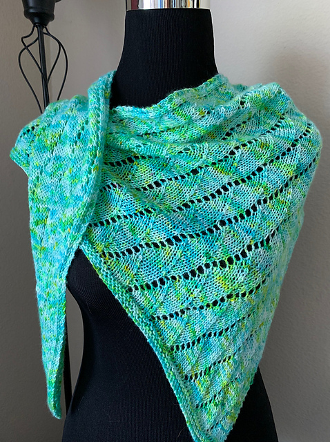 Ravelry: Seaglass Waves Shawl pattern by 1000 Stars
