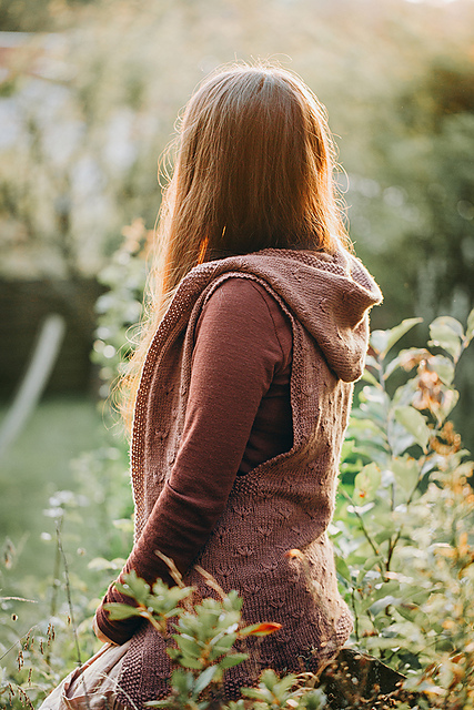 Ravelry: Damen Weste Wiesenblume pattern by Sharon Maninger