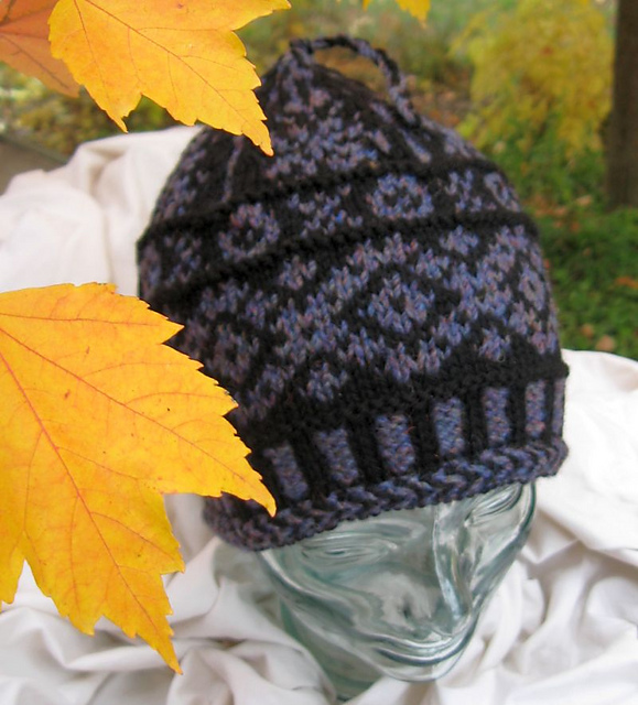 Ravelry: Class-Y Hat pattern by L Mae