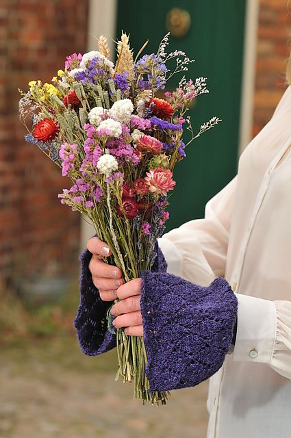 Ravelry: Victoria Cuffs pattern by Torya Winters