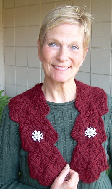 Ravelry: S'collar Scarf/Collar pattern by Gloria Tracy