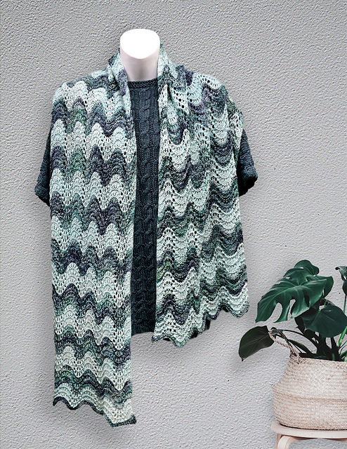 Ravelry: Chelsea's Waves pattern by Peggy Odick