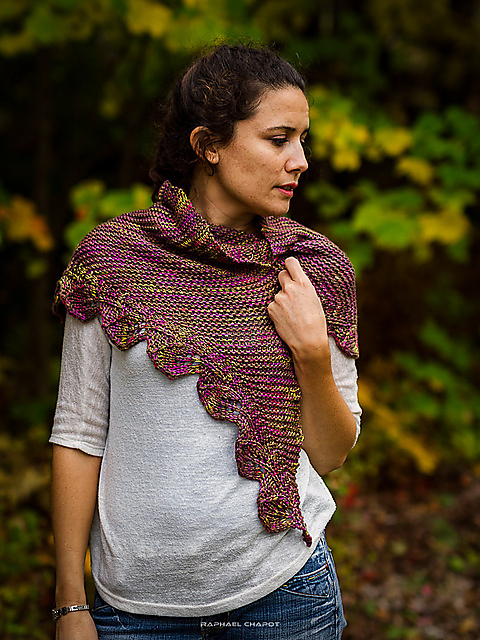 Ravelry: Fall's Edge Shawlette pattern by Sidney Rakotoarivelo