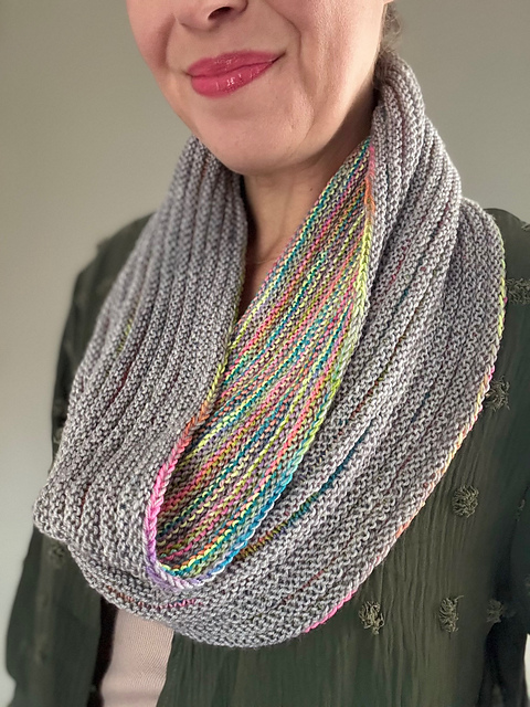 Ravelry: Tunbridge Cowl pattern by Knit Sisu