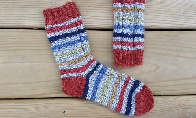 Ravelry: SUMMER IN THE CITY socks pattern by Janny Hanson