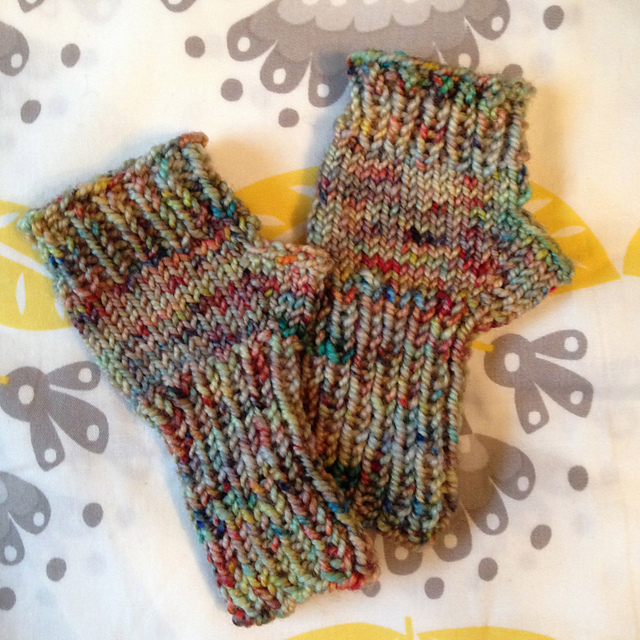 Ravelry: Mini Mitts for Tiny Humans pattern by Danielle Romanetti
