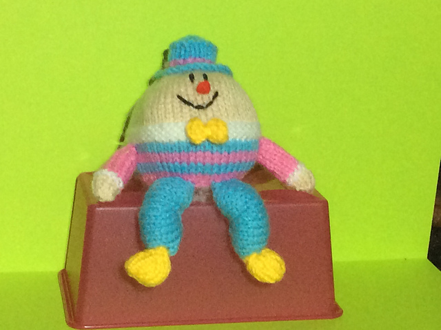 Ravelry: Humpty Dumpty pattern by Rebecca Roberts