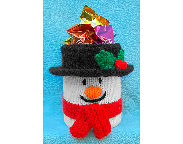 Ravelry: Christmas Snowman tin can holder pattern by Rebecca Roberts