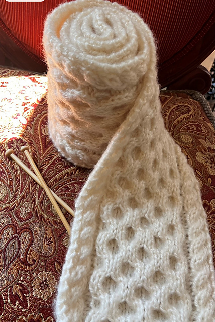 Ravelry: Celtic Cable Scarf pattern by Regina Mattern