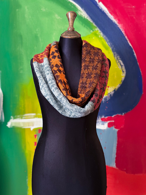 Ravelry: Quilt Star Infinity Cowl pattern by Susan Chin