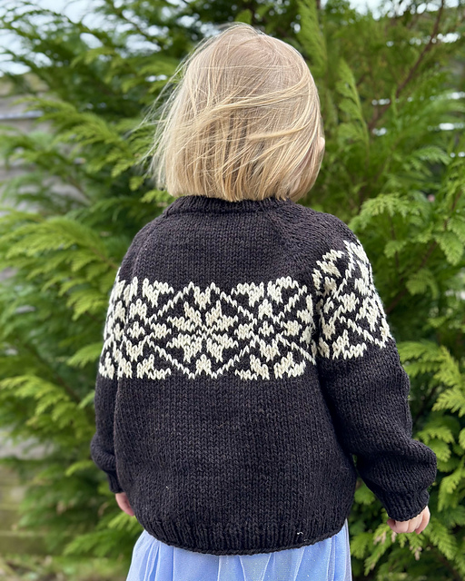Ravelry: Nora Sweater Junior pattern by Knitlidt