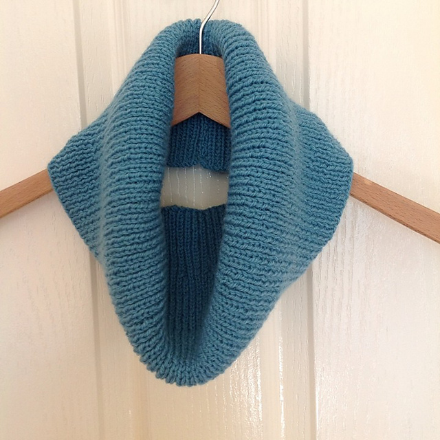 Ravelry: Cowl Collar pattern by Patons UK