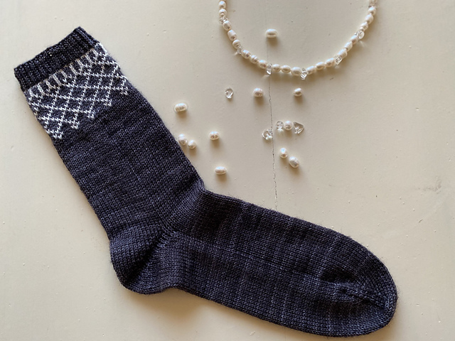 Ravelry: RBG Jabot Collar Socks pattern by Beatrice Olsson