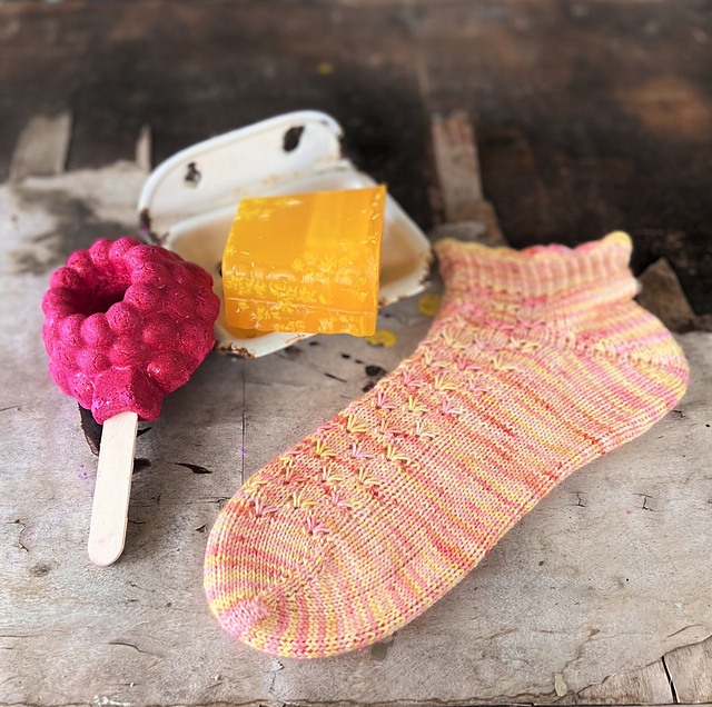 Ravelry: Rabbit Burrow Socks pattern by Beatrice Olsson