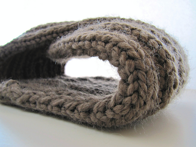 Ravelry: KnitsForLife's Cocoa Powder Wool Infinity Headband